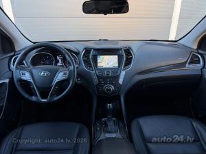 Sarkans Hyundai Santa Fe 2012 Tallina, ar dzinēja tilpumu 2.20 L un nobraukumu 243 tūkst. km par 8990 €, foto 9 vietnē AUTOMOTO.COM.LV