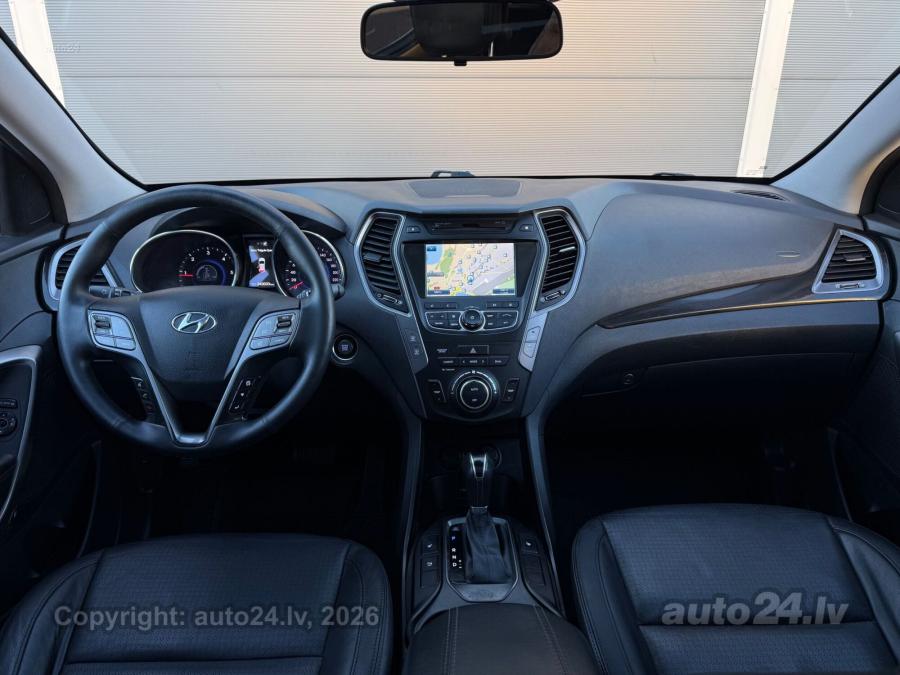 Sarkans Hyundai Santa Fe 2012 Tallina, ar dzinēja tilpumu 2.20 L un nobraukumu 243 tūkst. km par 8990 €, foto 9 vietnē AUTOMOTO.COM.LV