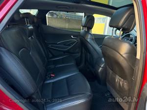 Sarkans Hyundai Santa Fe 2012 Tallina, ar dzinēja tilpumu 2.20 L un nobraukumu 243 tūkst. km par 8990 €, foto 14 vietnē AUTOMOTO.COM.LV
