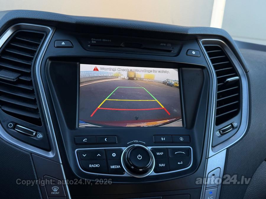 Sarkans Hyundai Santa Fe 2012 Tallina, ar dzinēja tilpumu 2.20 L un nobraukumu 243 tūkst. km par 8990 €, foto 16 vietnē AUTOMOTO.COM.LV