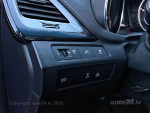 Sarkans Hyundai Santa Fe 2012 Tallina, ar dzinēja tilpumu 2.20 L un nobraukumu 243 tūkst. km par 8990 €, foto 17 vietnē AUTOMOTO.COM.LV