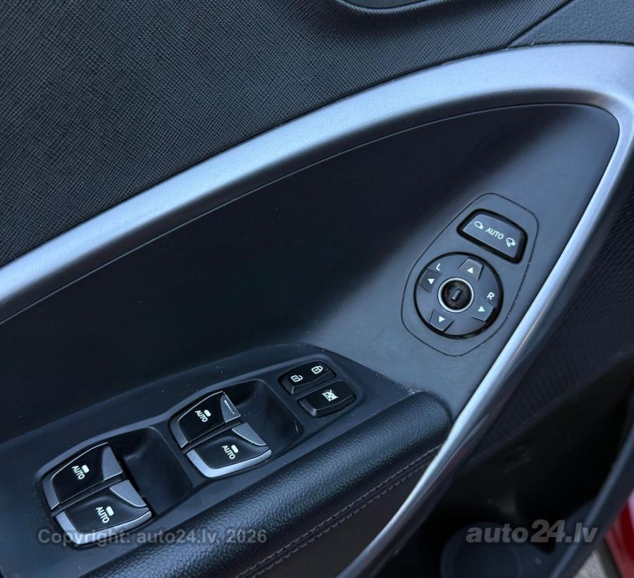 Sarkans Hyundai Santa Fe 2012 Tallina, ar dzinēja tilpumu 2.20 L un nobraukumu 243 tūkst. km par 8990 €, foto 22 vietnē AUTOMOTO.COM.LV