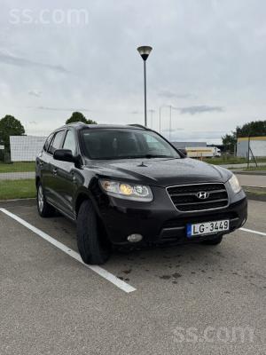 Violet Hyundai Santa Fe 2006 in Riga, with an engine capacity of 2.20 L and mileage of 367 thousand km for 2300 €, photo  on AUTOMOTO.COM.LV
