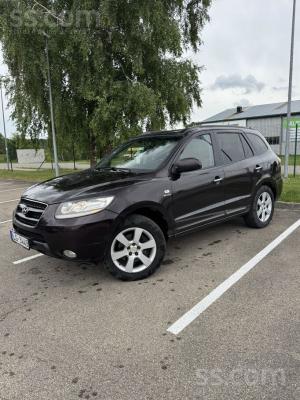 Violets Hyundai Santa Fe 2006 Rīga, ar dzinēja tilpumu 2.20 L un nobraukumu 367 tūkst. km par 2300 €, foto 3 vietnē AUTOMOTO.COM.LV