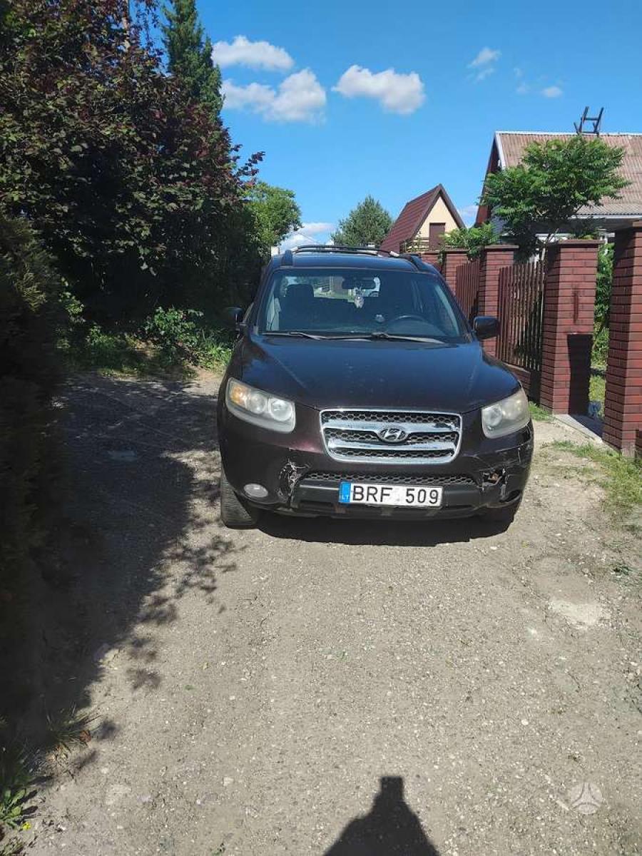 Violets Hyundai Santa Fe 2006 Kauņa, ar dzinēja tilpumu 2.70 L un nobraukumu 200 tūkst. km par 2000 €, foto 1 vietnē AUTOMOTO.COM.LV