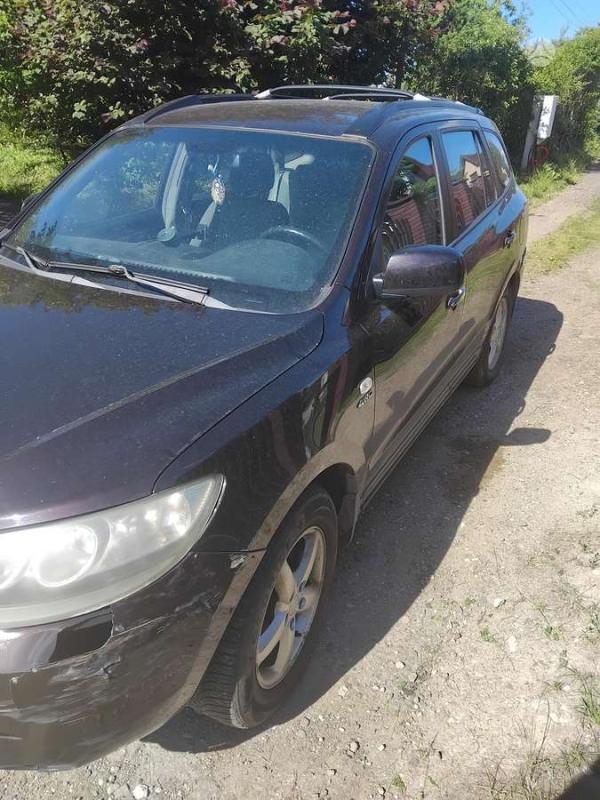 Violets Hyundai Santa Fe 2006 Kauņa, ar dzinēja tilpumu 2.70 L un nobraukumu 200 tūkst. km par 2000 €, foto 2 vietnē AUTOMOTO.COM.LV