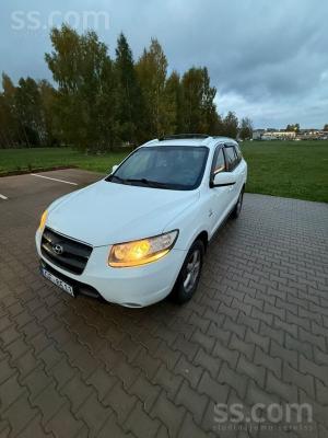 White Hyundai Santa Fe 2006 in Jekabpils, with an engine capacity of 2.20 L and mileage of 267 thousand km for 2500 €, photo  on AUTOMOTO.COM.LV