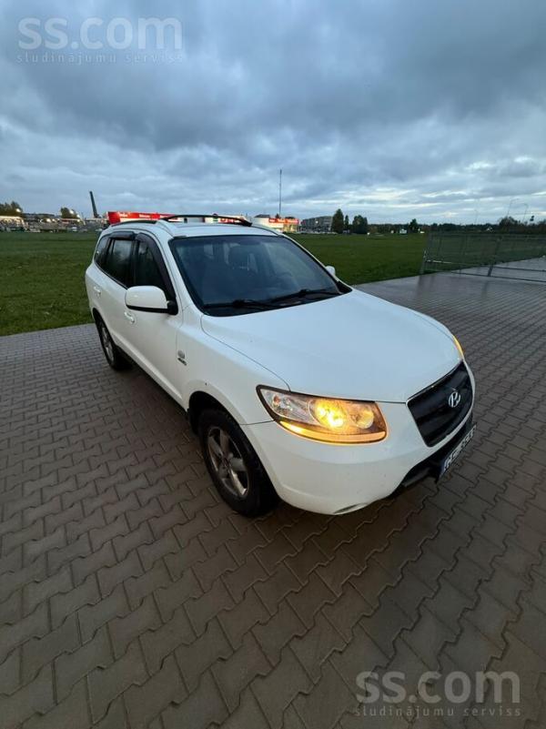 Balts Hyundai Santa Fe 2006 Jēkabpils, ar dzinēja tilpumu 2.20 L un nobraukumu 267 tūkst. km par 2500 €, foto 4 vietnē AUTOMOTO.COM.LV