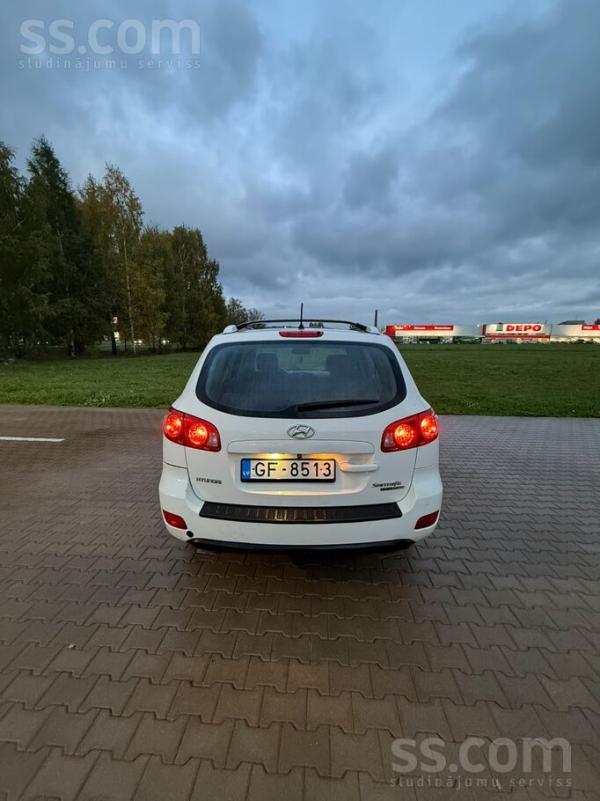 Balts Hyundai Santa Fe 2006 Jēkabpils, ar dzinēja tilpumu 2.20 L un nobraukumu 267 tūkst. km par 2500 €, foto 5 vietnē AUTOMOTO.COM.LV