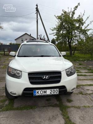 Balts Hyundai Santa Fe 2007 Kauņa, ar dzinēja tilpumu 2.20 L un nobraukumu 290 tūkst. km par 3000 €, foto  vietnē AUTOMOTO.COM.LV