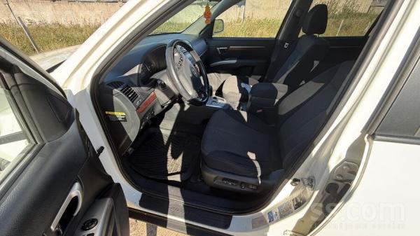 Balts Hyundai Santa Fe 2007 Liepāja, ar dzinēja tilpumu 2.20 L un nobraukumu 267 tūkst. km par 3800 €, foto 10 vietnē AUTOMOTO.COM.LV