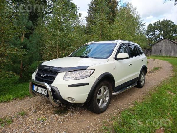 Balts Hyundai Santa Fe 2008 Ogre, ar dzinēja tilpumu 2.20 L un nobraukumu 180 tūkst. km par 4200 €, foto 3 vietnē AUTOMOTO.COM.LV