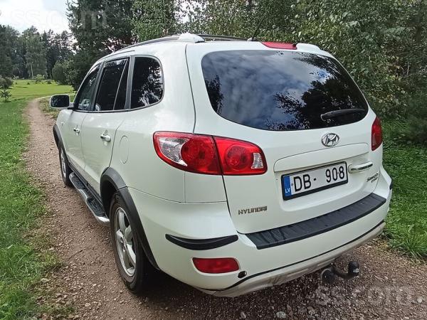 Balts Hyundai Santa Fe 2008 Ogre, ar dzinēja tilpumu 2.20 L un nobraukumu 180 tūkst. km par 4200 €, foto 5 vietnē AUTOMOTO.COM.LV