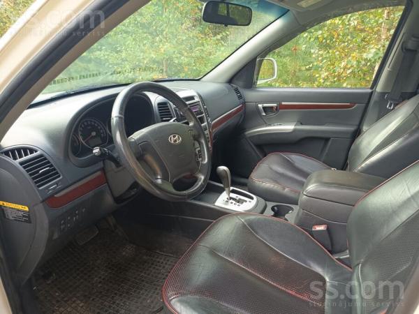 Balts Hyundai Santa Fe 2008 Ogre, ar dzinēja tilpumu 2.20 L un nobraukumu 180 tūkst. km par 4200 €, foto 6 vietnē AUTOMOTO.COM.LV