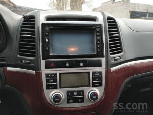 Balts Hyundai Santa Fe 2009 Ogre, ar dzinēja tilpumu 2.20 L un nobraukumu 343 tūkst. km par 3450 €, foto 5 vietnē AUTOMOTO.COM.LV