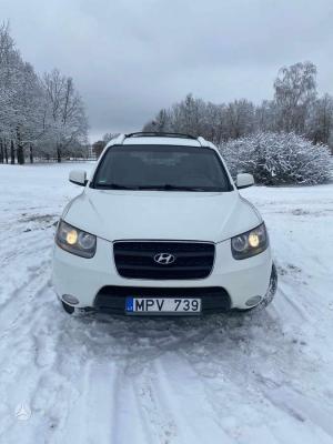 Balts Hyundai Santa Fe 2009 Alīta, ar dzinēja tilpumu 2.20 L un nobraukumu 247 tūkst. km par 3600 €, foto  vietnē AUTOMOTO.COM.LV