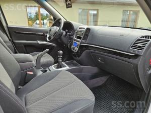 Balts Hyundai Santa Fe 2009 Talsi, ar dzinēja tilpumu 2.20 L un nobraukumu 204 tūkst. km par 5899 €, foto 16 vietnē AUTOMOTO.COM.LV
