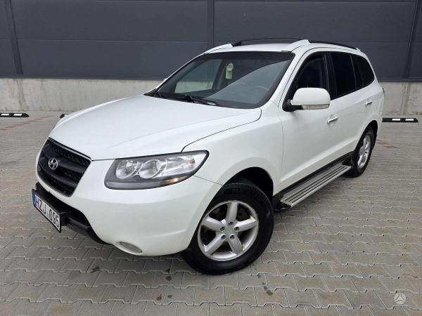 White Hyundai Santa Fe 2009 in Siauliai, with an engine capacity of 2.20 L and mileage of 340 thousand km for 2750 €, photo 2 on AUTOMOTO.COM.LV