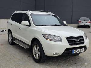 White Hyundai Santa Fe 2009 in Siauliai, with an engine capacity of 2.20 L and mileage of 340 thousand km for 2750 €, photo 5 on AUTOMOTO.COM.LV