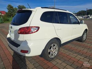 White Hyundai Santa Fe 2009 in Silute, with an engine capacity of 2.20 L and mileage of 238 thousand km for 3850 €, photo 9 on AUTOMOTO.COM.LV