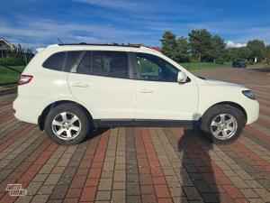 White Hyundai Santa Fe 2009 in Silute, with an engine capacity of 2.20 L and mileage of 238 thousand km for 3850 €, photo 10 on AUTOMOTO.COM.LV