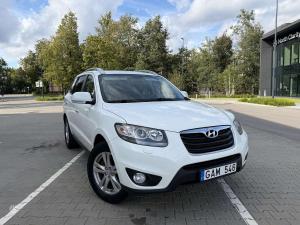 White Hyundai Santa Fe 2010 in Vilnius, with an engine capacity of 2.20 L and mileage of 162 thousand km for 4950 €, photo  on AUTOMOTO.COM.LV