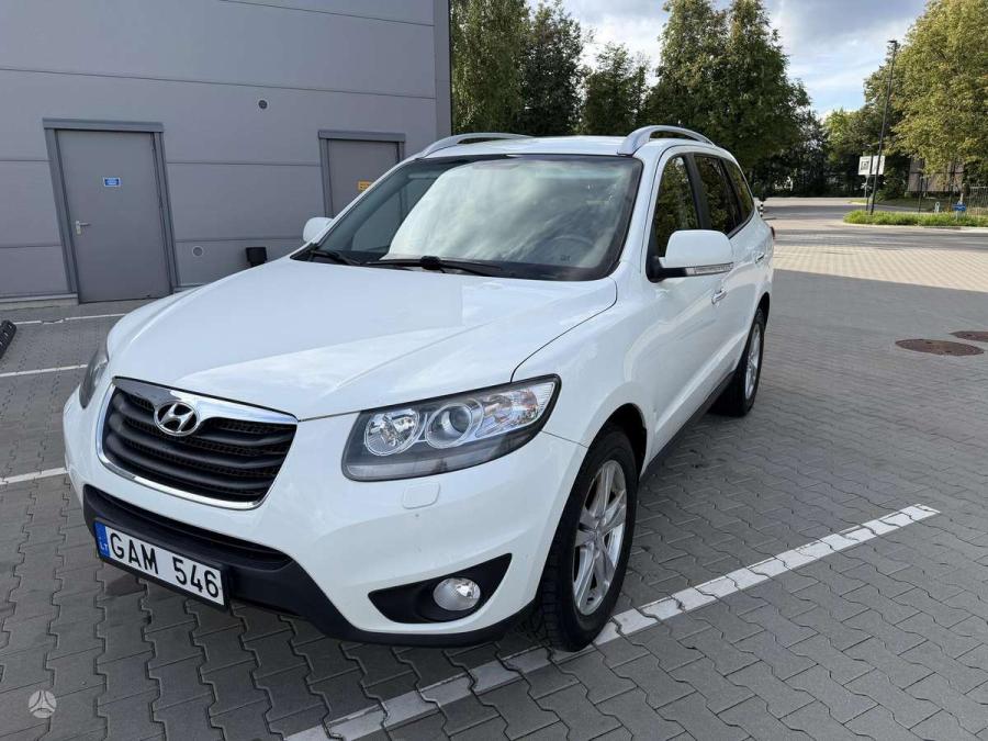 White Hyundai Santa Fe 2010 in Vilnius, with an engine capacity of 2.20 L and mileage of 162 thousand km for 4950 €, photo 6 on AUTOMOTO.COM.LV