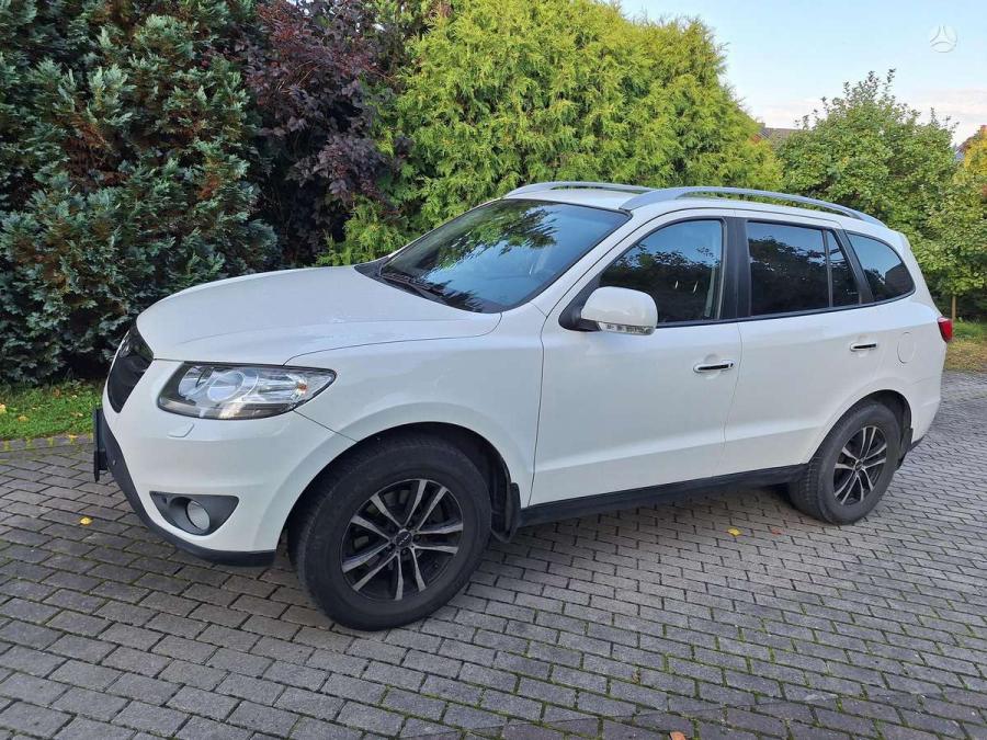White Hyundai Santa Fe 2010 in Kaunas, with an engine capacity of 2.20 L and mileage of 125 thousand km for 5500 €, photo 3 on AUTOMOTO.COM.LV