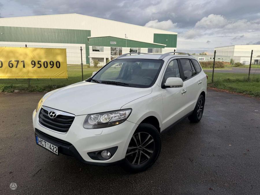Balts Hyundai Santa Fe 2010 Viļņa, ar dzinēja tilpumu 2.20 L un nobraukumu 125 tūkst. km par 5650 €, foto 3 vietnē AUTOMOTO.COM.LV