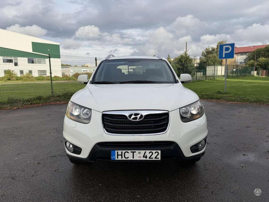 Balts Hyundai Santa Fe 2010 Viļņa, ar dzinēja tilpumu 2.20 L un nobraukumu 125 tūkst. km par 5650 €, foto 4 vietnē AUTOMOTO.COM.LV