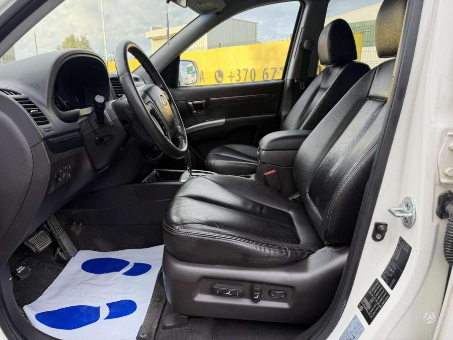 Balts Hyundai Santa Fe 2010 Viļņa, ar dzinēja tilpumu 2.20 L un nobraukumu 125 tūkst. km par 5650 €, foto 12 vietnē AUTOMOTO.COM.LV
