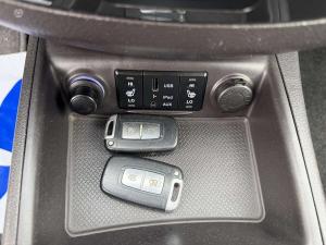 Balts Hyundai Santa Fe 2010 Viļņa, ar dzinēja tilpumu 2.20 L un nobraukumu 125 tūkst. km par 5650 €, foto 28 vietnē AUTOMOTO.COM.LV