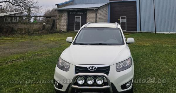 Balts Hyundai Santa Fe 2011 Tallina, ar dzinēja tilpumu 2.20 L un nobraukumu 360 tūkst. km par 4500 €, foto 5 vietnē AUTOMOTO.COM.LV