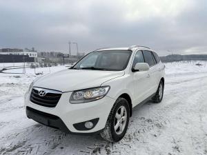 White Hyundai Santa Fe 2011 in Vilnius, with an engine capacity of 2.20 L and mileage of 255 thousand km for 5500 €, photo 3 on AUTOMOTO.COM.LV