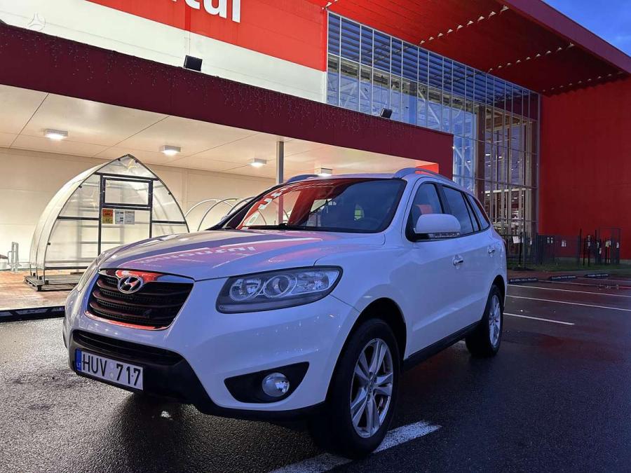 Balts Hyundai Santa Fe 2011 Klaipėda, ar dzinēja tilpumu 2.20 L un nobraukumu 329 tūkst. km par 5300 €, foto 7 vietnē AUTOMOTO.COM.LV