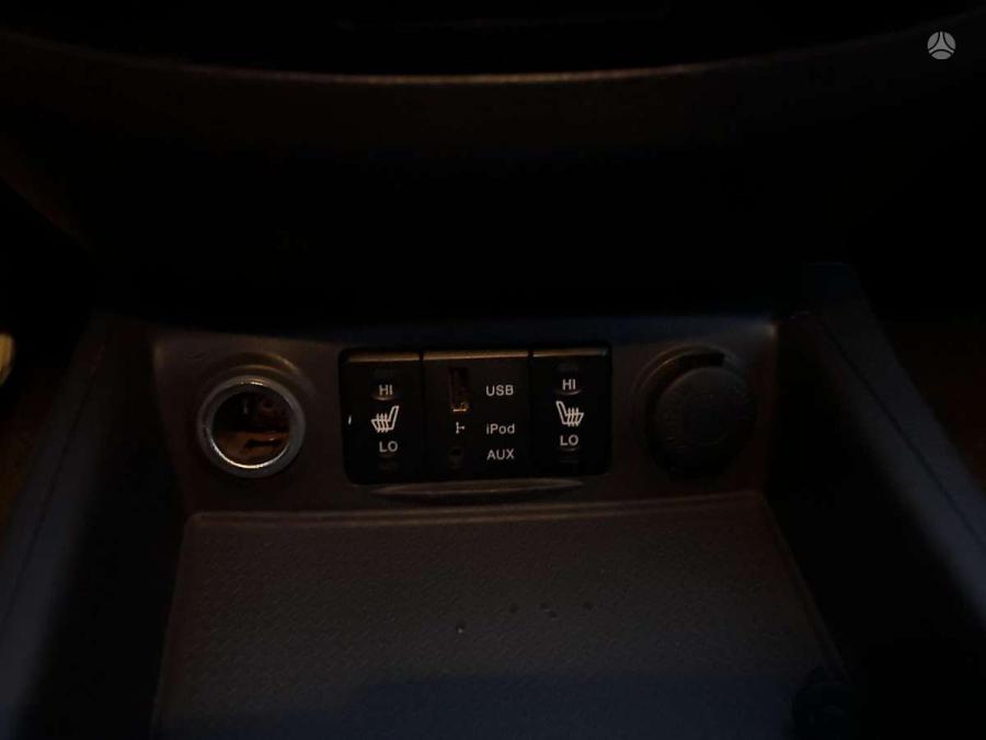 Balts Hyundai Santa Fe 2011 Klaipėda, ar dzinēja tilpumu 2.20 L un nobraukumu 329 tūkst. km par 5300 €, foto 15 vietnē AUTOMOTO.COM.LV