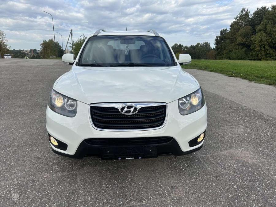 Balts Hyundai Santa Fe 2011 Šauļi, ar dzinēja tilpumu 2.20 L un nobraukumu 283 tūkst. km par 6150 €, foto 3 vietnē AUTOMOTO.COM.LV