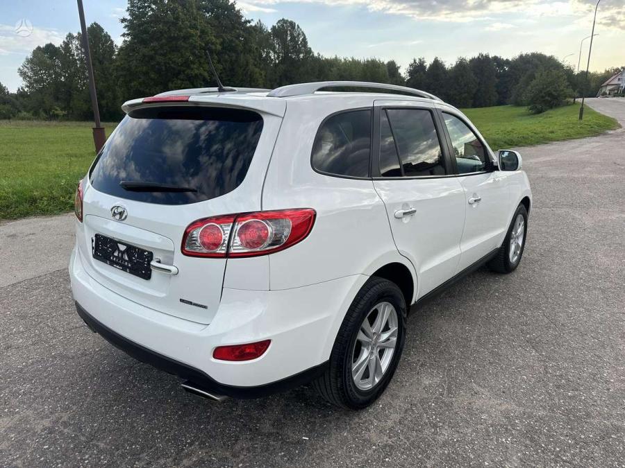 Balts Hyundai Santa Fe 2011 Šauļi, ar dzinēja tilpumu 2.20 L un nobraukumu 283 tūkst. km par 6150 €, foto 8 vietnē AUTOMOTO.COM.LV