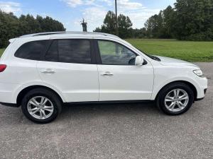 Balts Hyundai Santa Fe 2011 Šauļi, ar dzinēja tilpumu 2.20 L un nobraukumu 283 tūkst. km par 6150 €, foto 9 vietnē AUTOMOTO.COM.LV