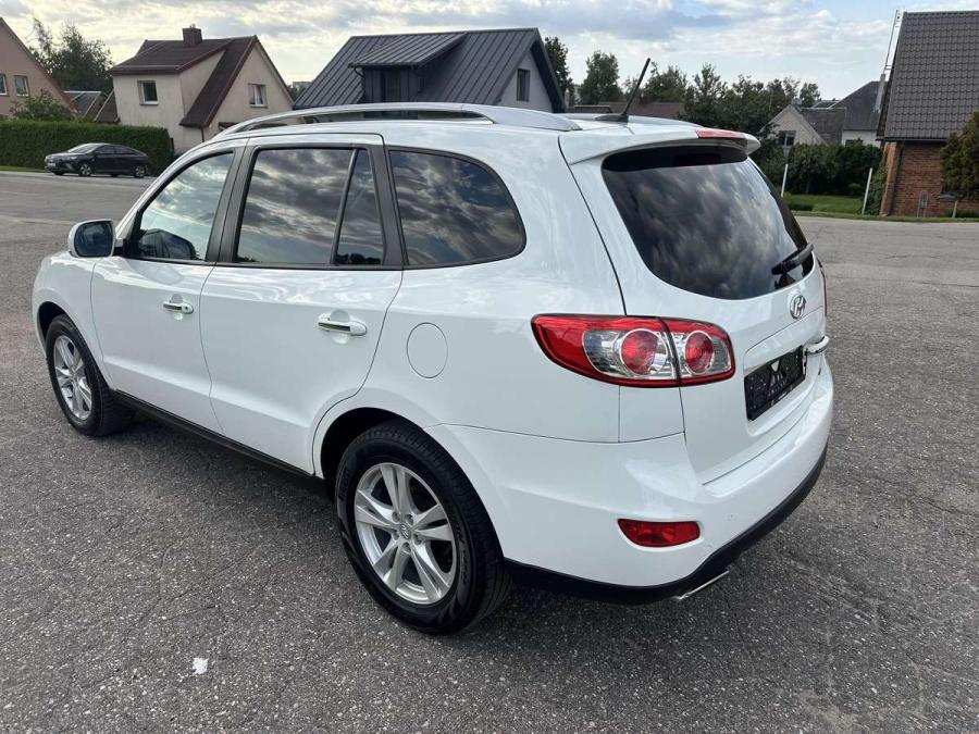 Balts Hyundai Santa Fe 2011 Šauļi, ar dzinēja tilpumu 2.20 L un nobraukumu 283 tūkst. km par 6150 €, foto 12 vietnē AUTOMOTO.COM.LV