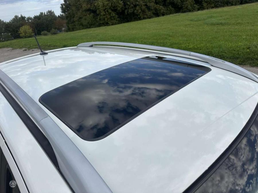 Balts Hyundai Santa Fe 2011 Šauļi, ar dzinēja tilpumu 2.20 L un nobraukumu 283 tūkst. km par 6150 €, foto 14 vietnē AUTOMOTO.COM.LV
