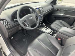 Balts Hyundai Santa Fe 2011 Šauļi, ar dzinēja tilpumu 2.20 L un nobraukumu 283 tūkst. km par 6150 €, foto 15 vietnē AUTOMOTO.COM.LV