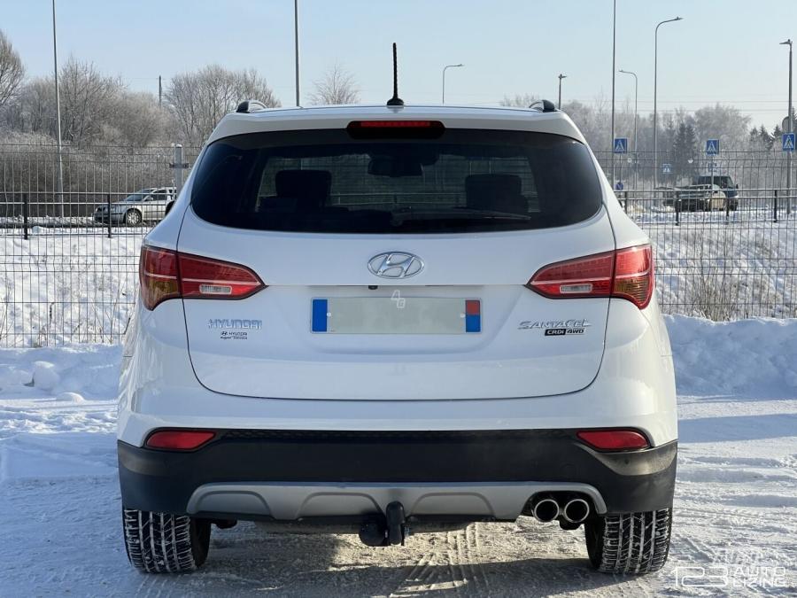 Balts Hyundai Santa Fe 2012 Tauragė, ar dzinēja tilpumu 2.20 L un nobraukumu 218 tūkst. km par 9950 €, foto 7 vietnē AUTOMOTO.COM.LV