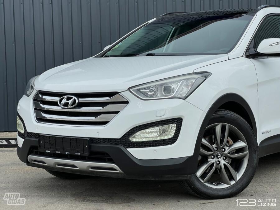 Balts Hyundai Santa Fe 2012 Tauragė, ar dzinēja tilpumu 2.20 L un nobraukumu 218 tūkst. km par 9950 €, foto 3 vietnē AUTOMOTO.COM.LV