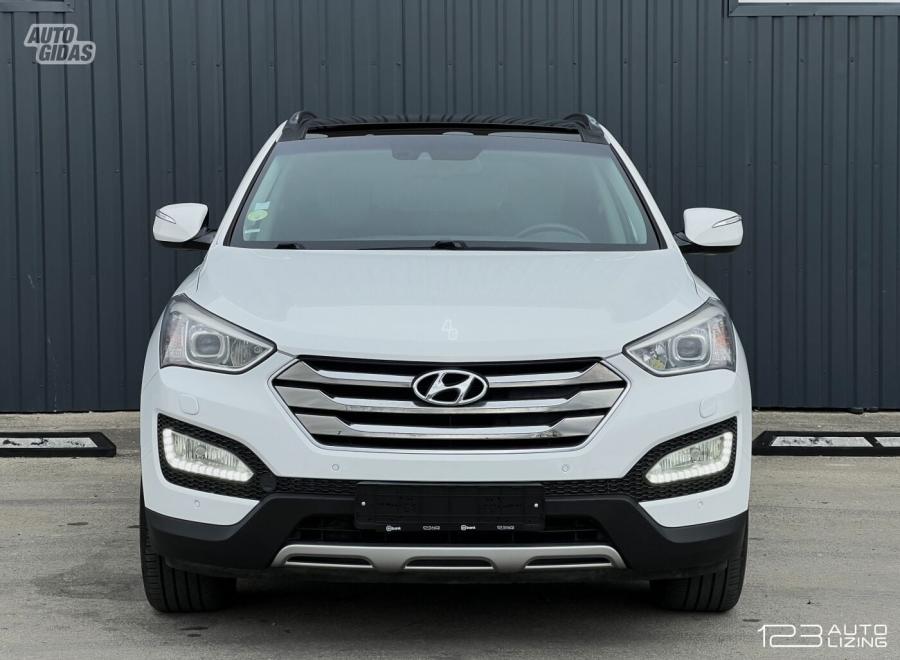 Balts Hyundai Santa Fe 2012 Tauragė, ar dzinēja tilpumu 2.20 L un nobraukumu 218 tūkst. km par 9950 €, foto 5 vietnē AUTOMOTO.COM.LV