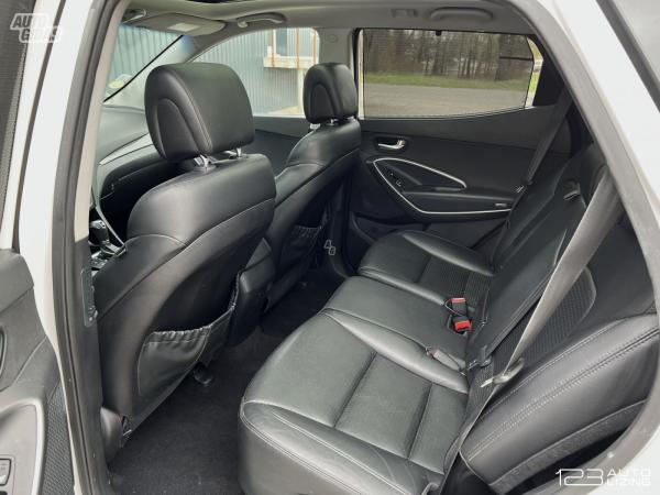 Balts Hyundai Santa Fe 2012 Tauragė, ar dzinēja tilpumu 2.20 L un nobraukumu 218 tūkst. km par 9950 €, foto 10 vietnē AUTOMOTO.COM.LV
