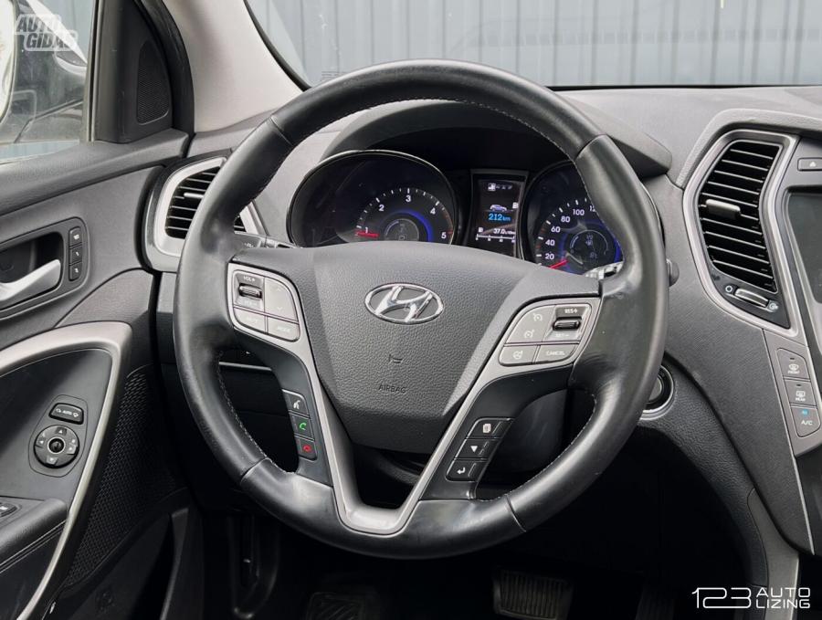 Balts Hyundai Santa Fe 2012 Tauragė, ar dzinēja tilpumu 2.20 L un nobraukumu 218 tūkst. km par 9950 €, foto 16 vietnē AUTOMOTO.COM.LV