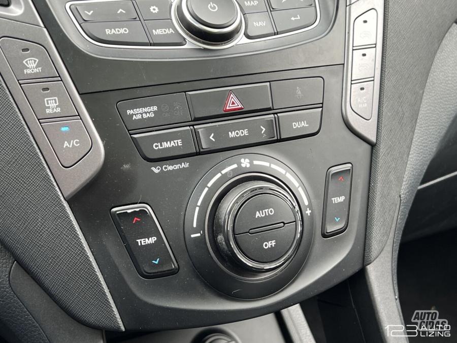Balts Hyundai Santa Fe 2012 Tauragė, ar dzinēja tilpumu 2.20 L un nobraukumu 218 tūkst. km par 9950 €, foto 21 vietnē AUTOMOTO.COM.LV