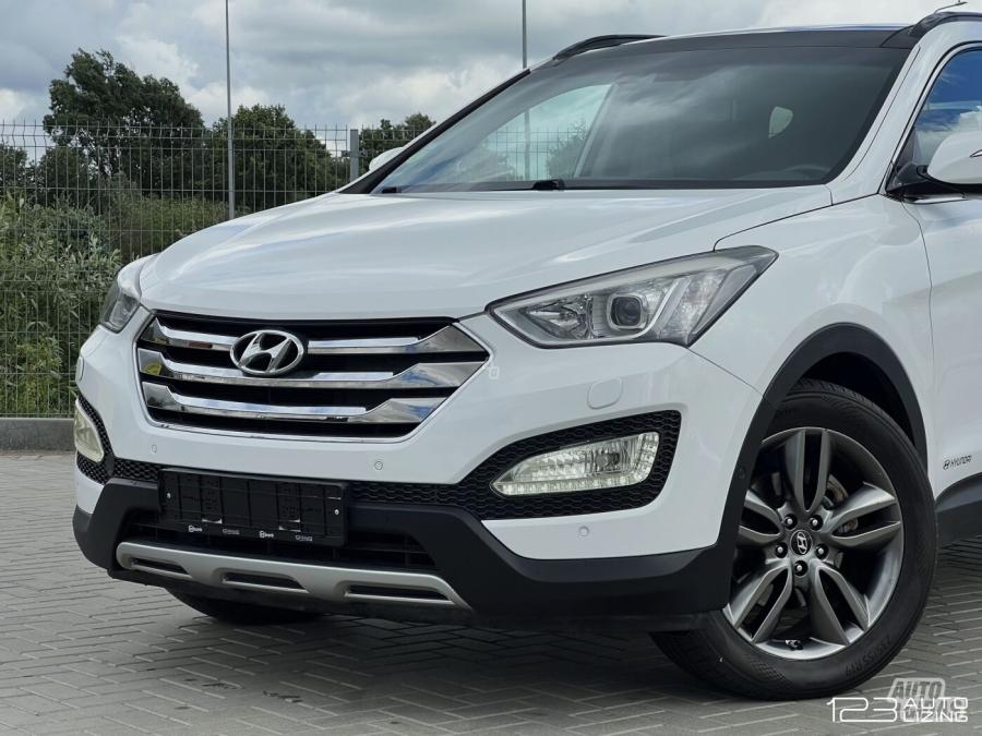 Balts Hyundai Santa Fe 2012 Tauragė, ar dzinēja tilpumu 2.20 L un nobraukumu 218 tūkst. km par 9300 €, foto 3 vietnē AUTOMOTO.COM.LV