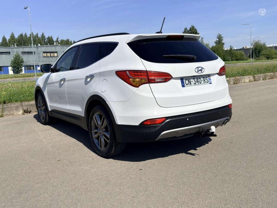 Balts Hyundai Santa Fe 2012 Panevēža, ar dzinēja tilpumu 2.20 L un nobraukumu 196 tūkst. km par 8990 €, foto 8 vietnē AUTOMOTO.COM.LV